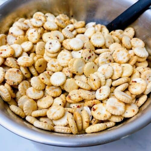 How to Make Spicy Firecrackers (Oyster Crackers Recipe) | Powell Family ...