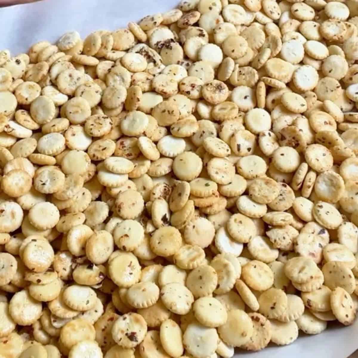 How to Make Spicy Firecrackers (Oyster Crackers Recipe) | Powell Family ...